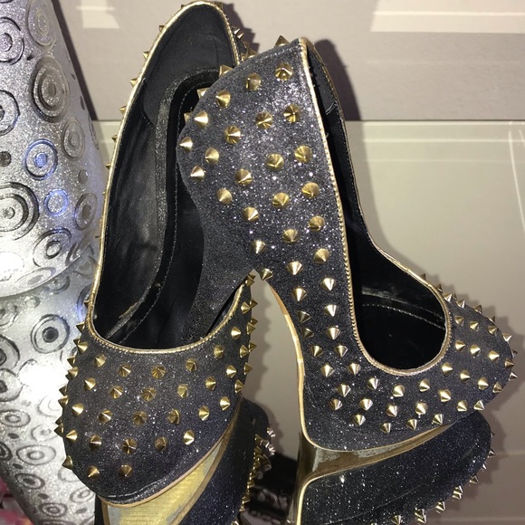 Shiekh | Shoes | Shiekh Black Gold Spike 5 Heels | Poshmark